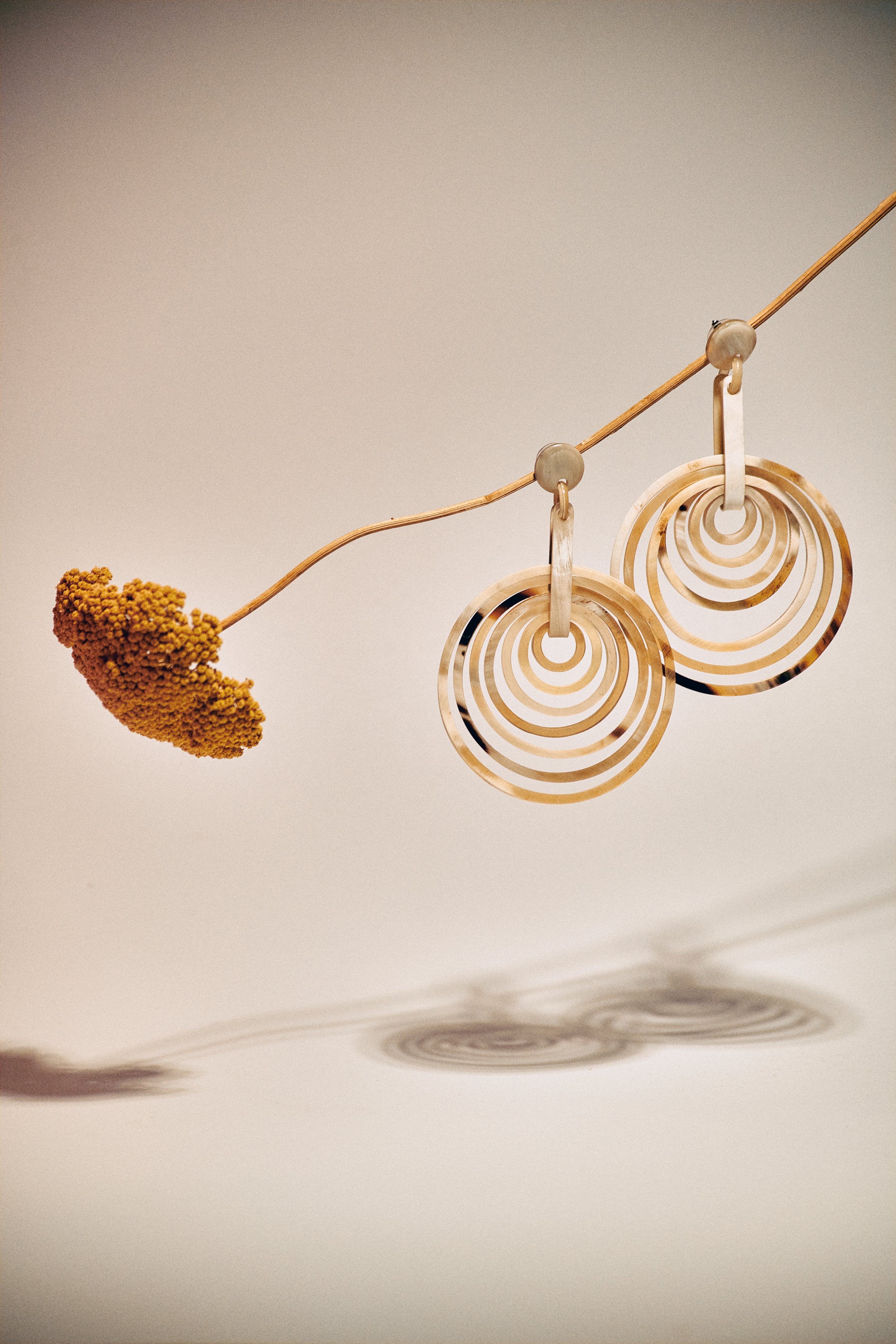 Iman earrings caramel – Cuckoo B