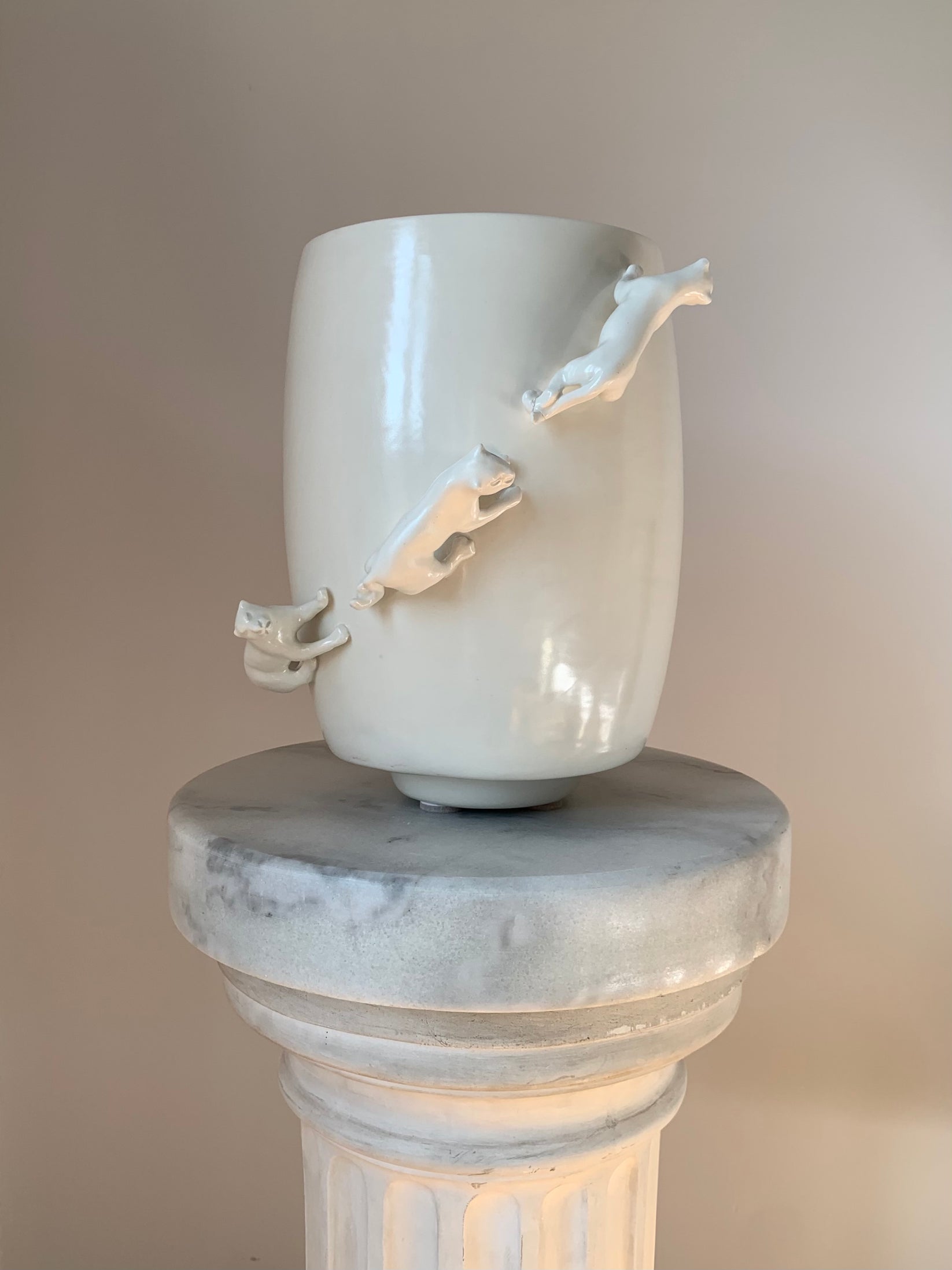 Cleo vase panthers – Cuckoo B