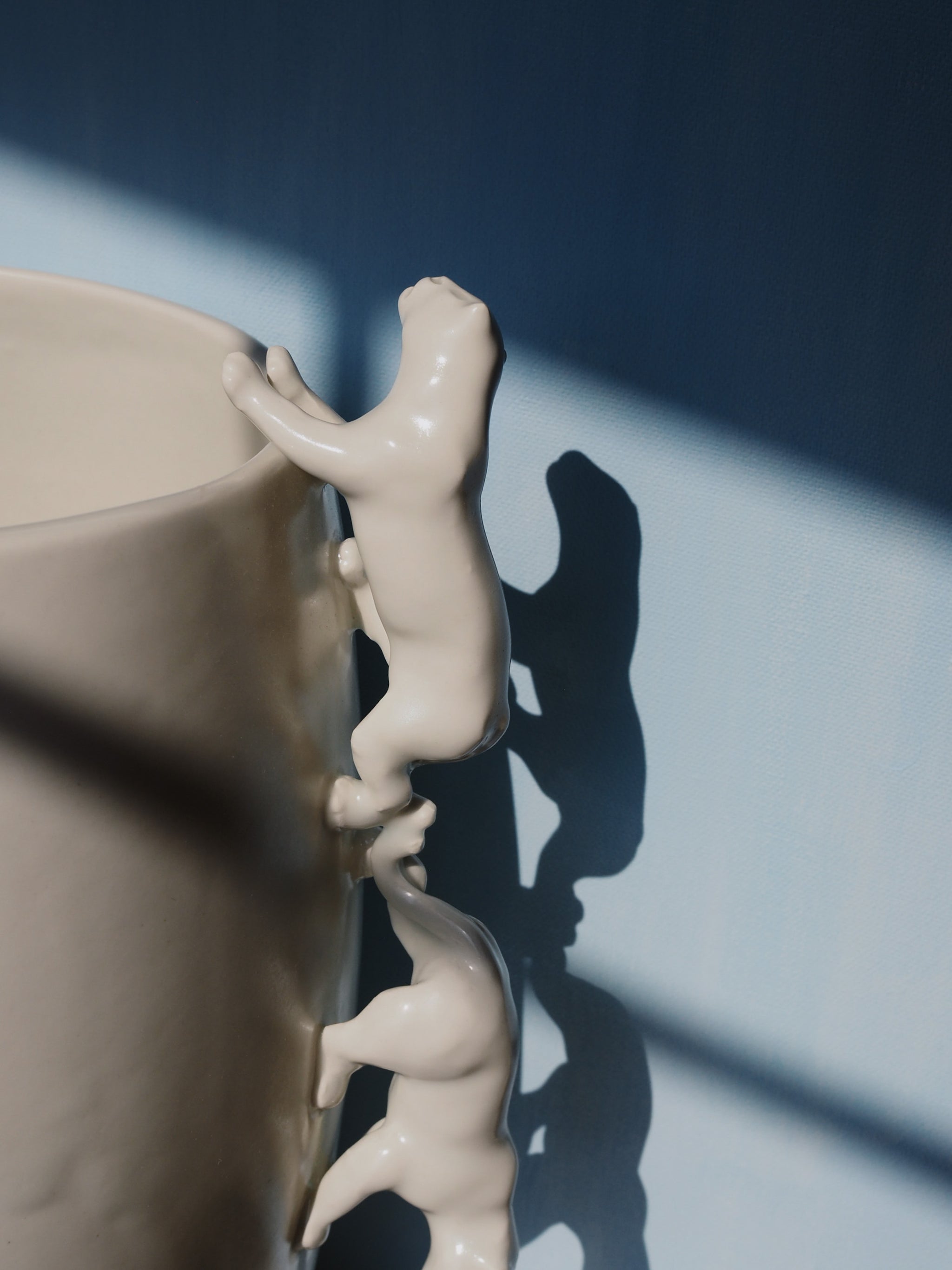 Cleo vase amphora – Cuckoo B